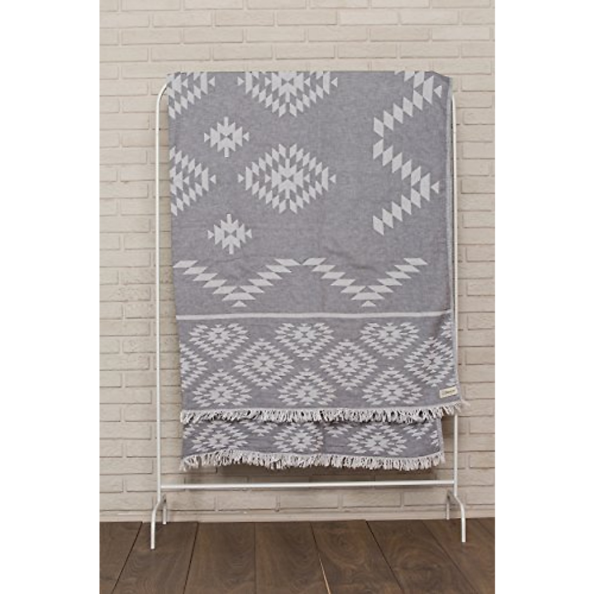 Bersuse 100% Cotton Teotihuacan XL Throw Blanket Turkish Towel - 75x90 Inches, Silver Grey