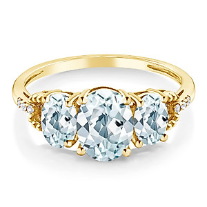 Gem Stone King 10K Yellow Gold Sky Blue Aquamarine and White Diamond 3-Stone Engagement Ring For Women | 2.24 Cttw | 3 Stone Wedding Anniversary Promise Ring For Women (Size 8)