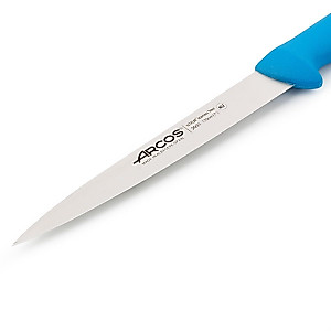 ARCOS Sole Knife/Fish Knife Nitrum Stainless Steel and 170 mm blade. Designed for handling and preparing fish. Ergonomic Polypropylene Handle. Series 2900. Color Blue.