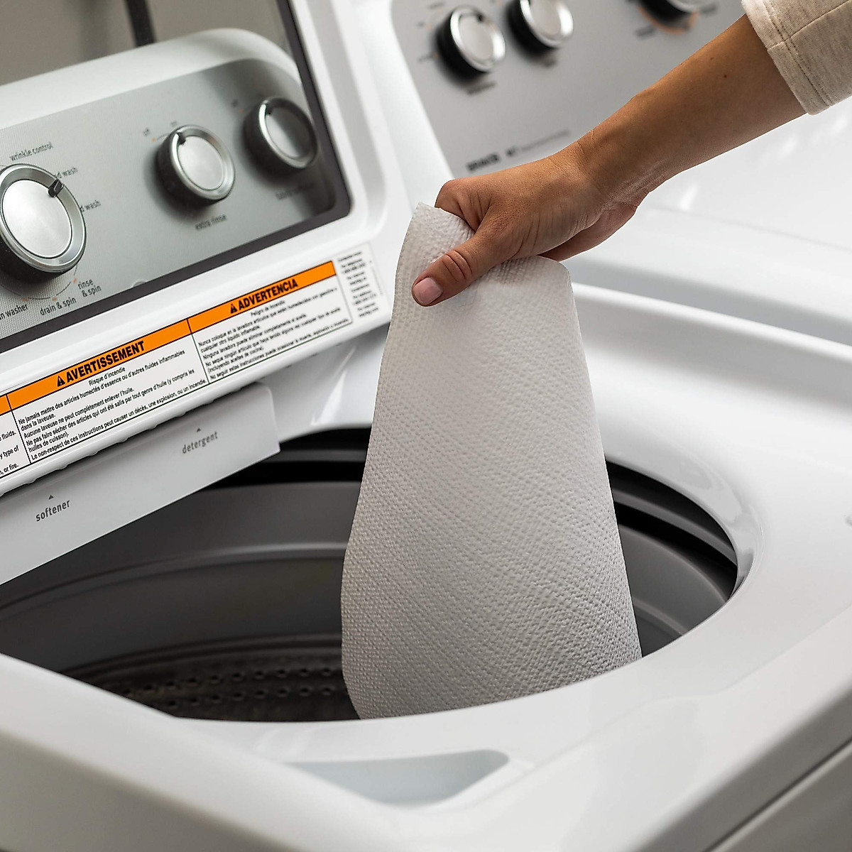 Duck 284380 Smooth Top Easy Shelf Liner with Clorox, 20 in. x 6 Ft, White