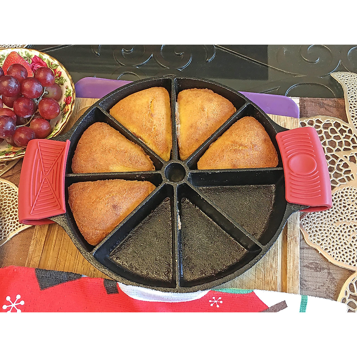 GLOCHYRA Cast iron Cornbread Pan - Wedge Scone Pan for baking - Pre-seasoned Cornbread skillet with dividers 8 section - Completes with silicone handle holder, Spatula