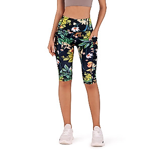 ODODOS Women's Knee Length High Waisted Yoga Capris with Pockets, Pattern Workout Athletic Running Capri Leggings, Tropical Flower, Medium