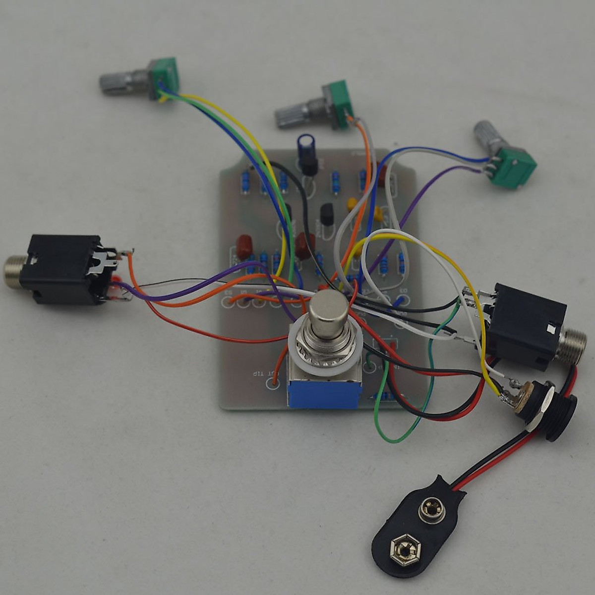 TTONE DIY Analog Tremolo Guitar Effects Pedal Stompbox Pedals Kit Aluminum Enclosure Unfinished(NO HOLES)