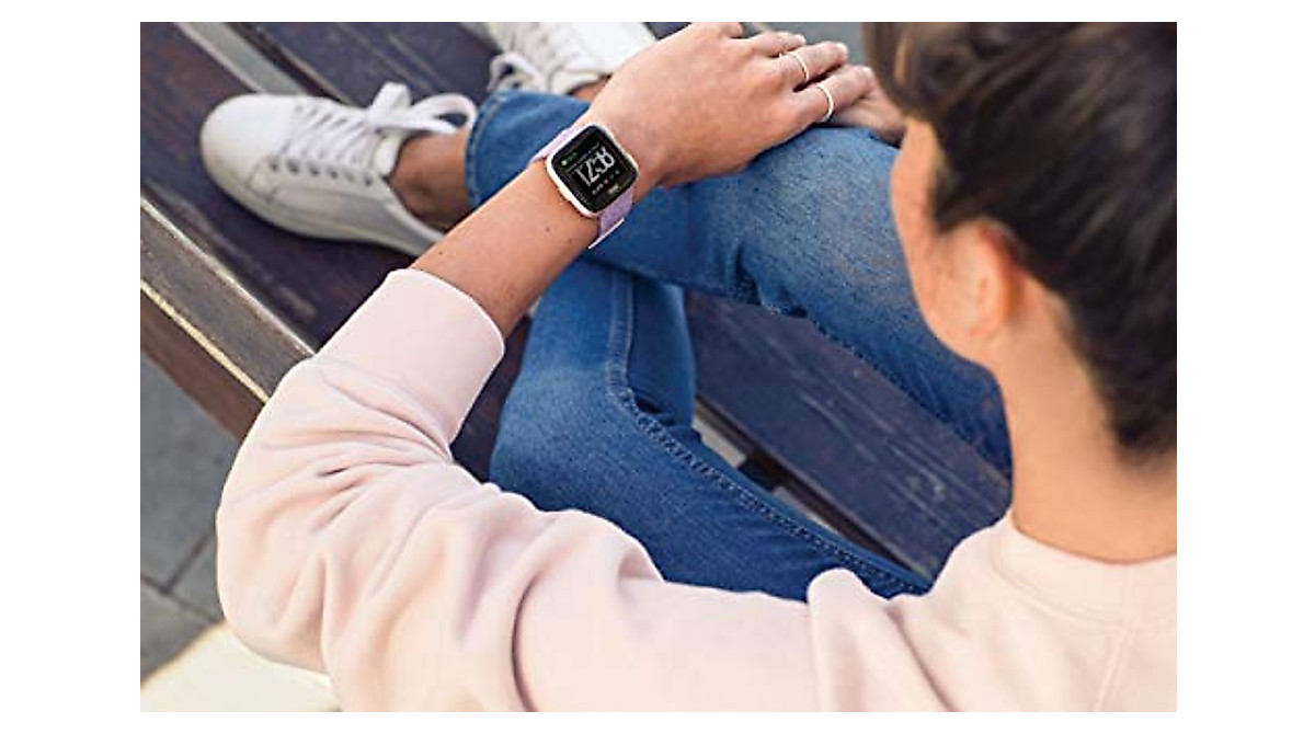 Fitbit Versa Special Edition Smartwatch - Lavender & Rose Gold