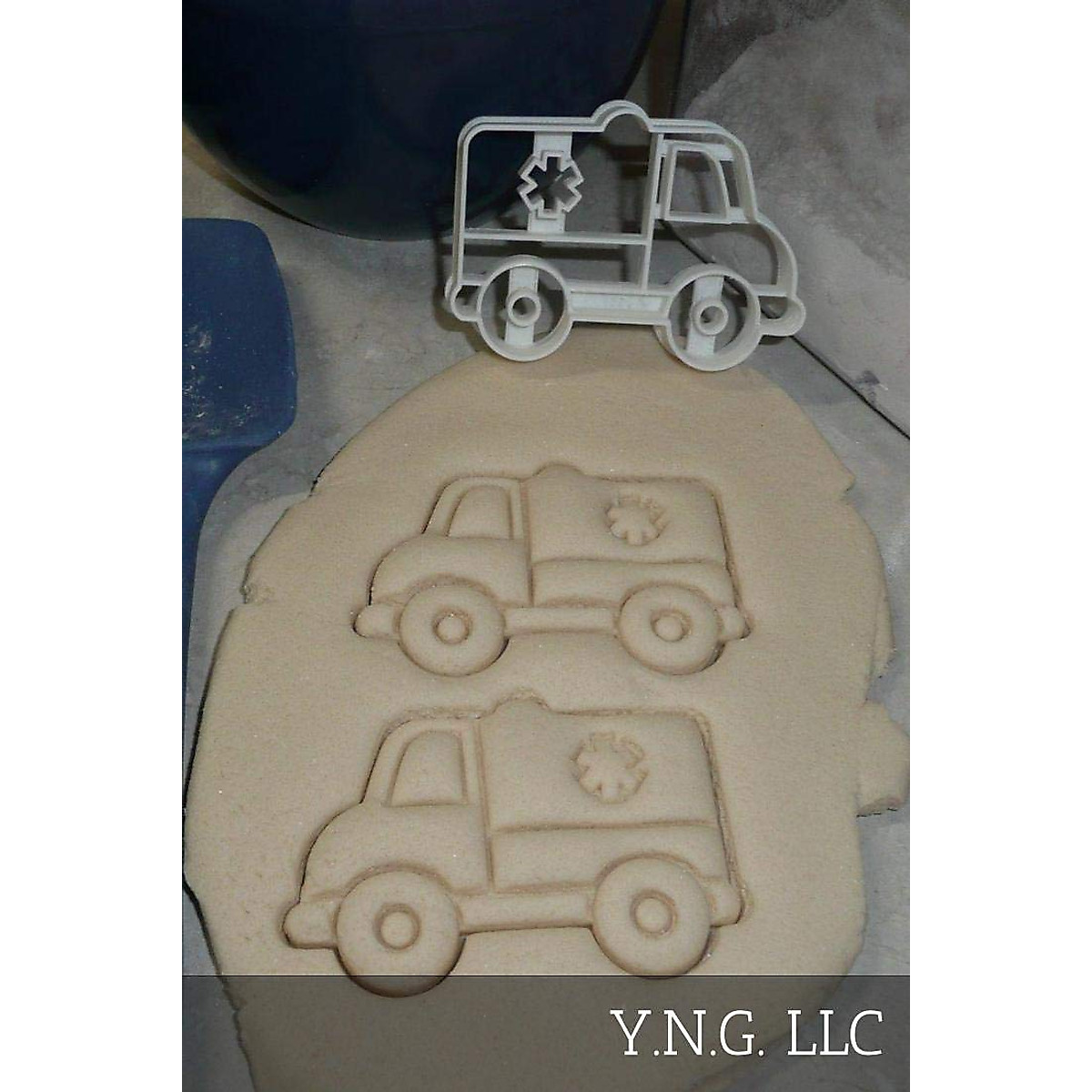 AMBULANCE VEHICLE EQUIPMENT EMERGENCY MEDICAL SERVICES EMT EMS COOKIE CUTTER USA PR2605