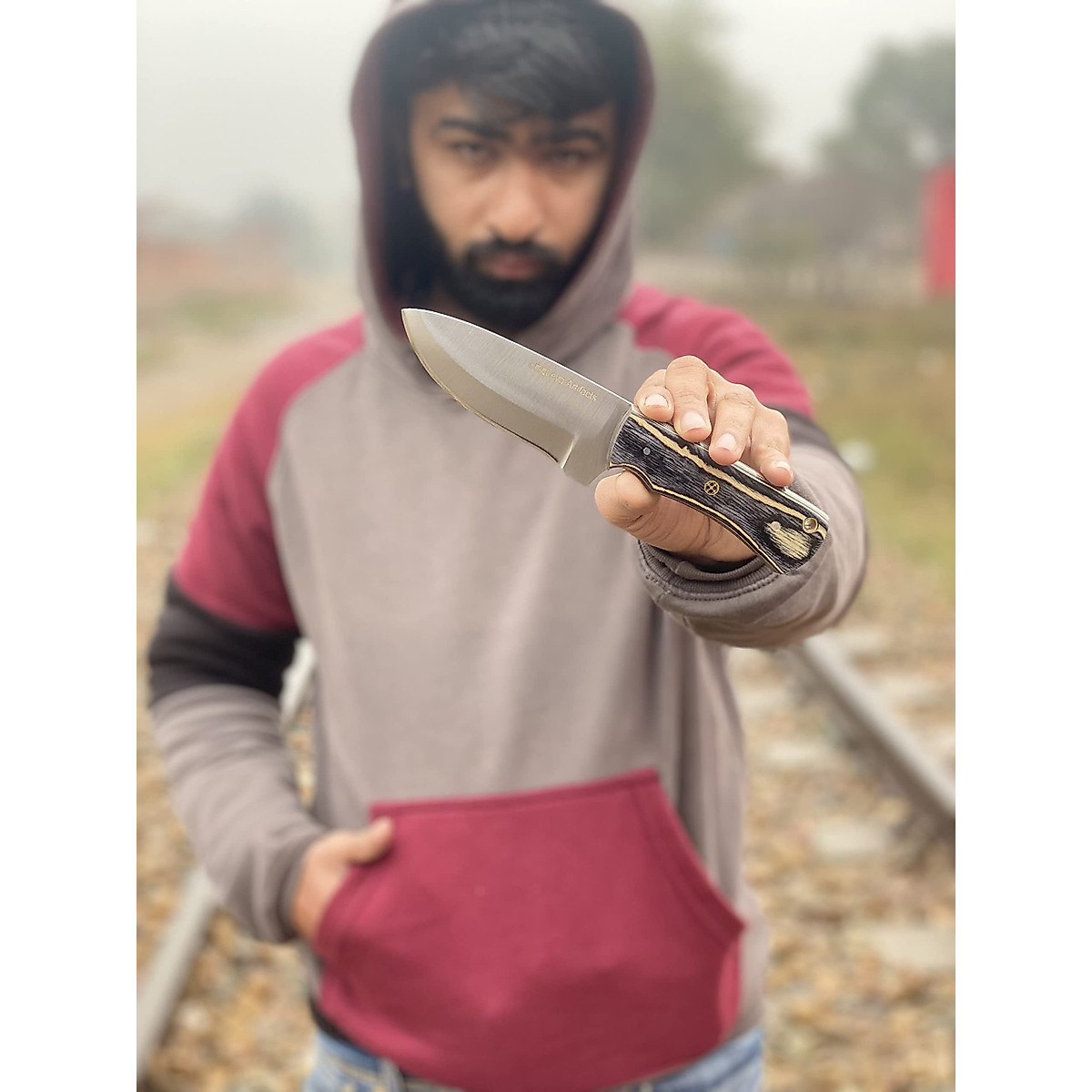 Uniqueya Fixed Blade Hunting Knife, Full Tang Carbon Steel Bushcraft Knife with Leather Sheath, Survival Compact Knife, Outdoor Knife for Camping Hiking