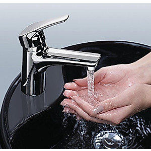 Delta Faucet Modern Single Hole Bathroom Faucet, Single Handle Bathroom Faucet Chrome, Bathroom Sink Faucet, Drain Assembly, Chrome 534LF-HGM-PP