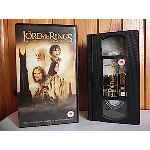 The Lord of the Rings: The Two Towers [VHS]