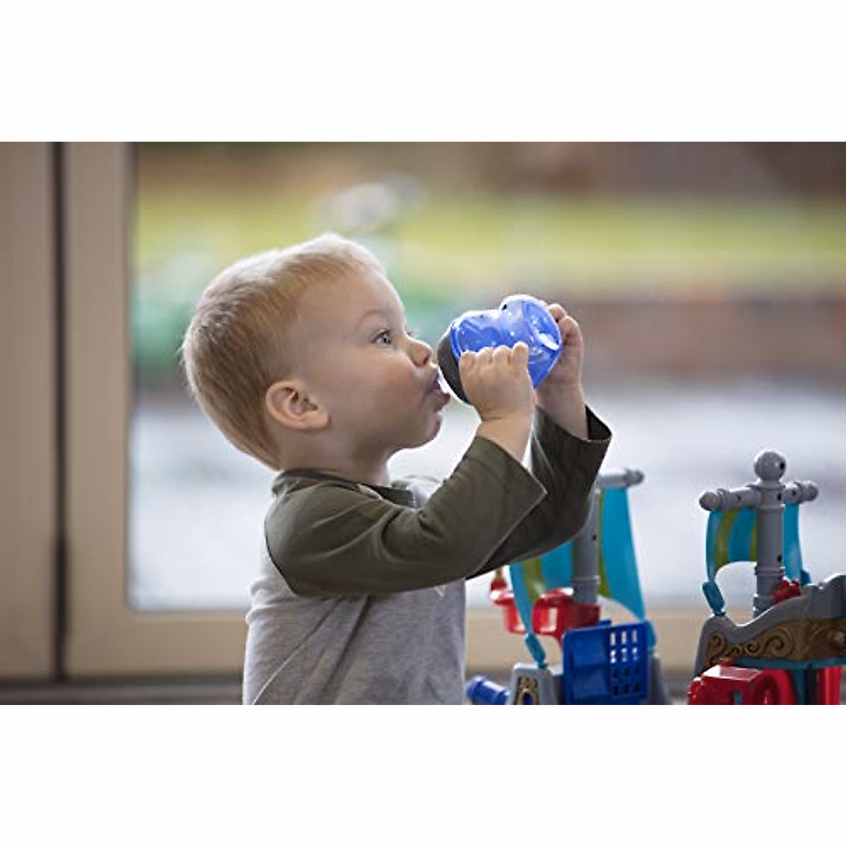 Tommee Tippee First Sips Soft Transition Cup, 4+ months â€“ (Pack of 1) (Colors May Vary)