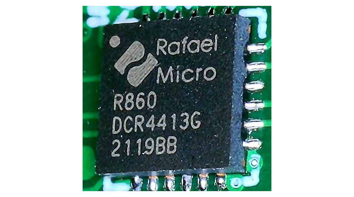 ADSBexchange R860 SDR with 0.5 PPM TCXO - Versatile Radio Receiver