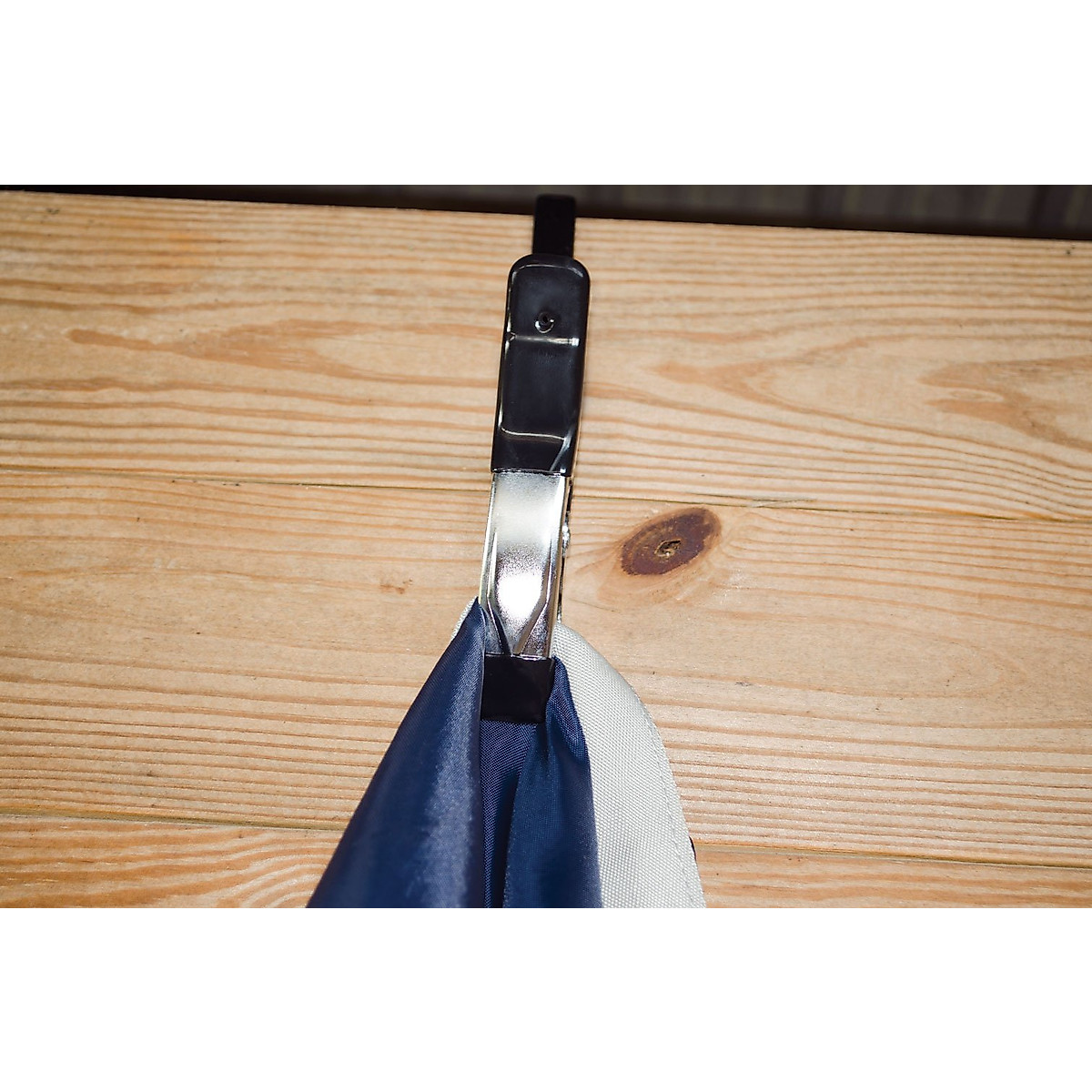 Partrade Trading Corporation Blanket and Tack Clamp with Hook Small