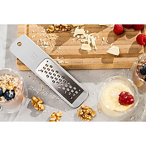 ツヴィリングJ.A.ヘンケルス(Zwilling J.A. Henckels) Z-Cut Cheese Grater, grey (grey marl)