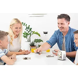 Top Trumps Harry Potter Trivia Game: Quiz Games - Trivia Quiz - Kids Games - Great Travel Games and Road Trip Games - Trivia Outdoor Games- Family Games for Kids and Adults 2+ players