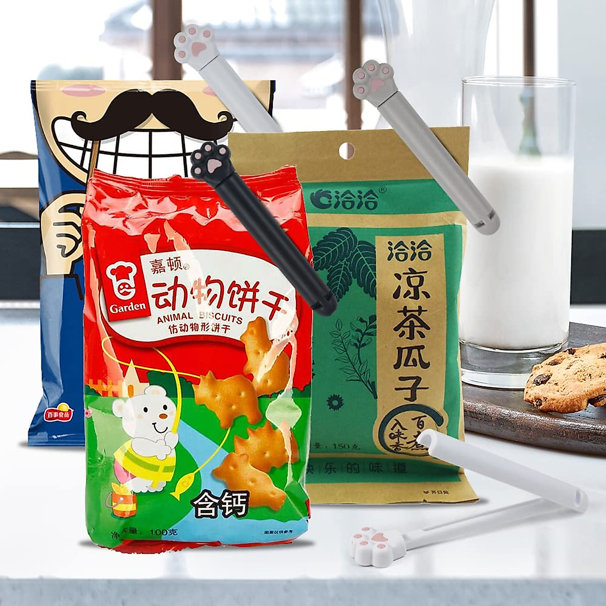 Ctpeng Cute Bag Sealer,Reusable Cat Chip Clips for Keeping Crisp,Bag Clip for Bread Snack Chips Sugar,Airtight Seal on Food Storage Bags(Paw,6PCS)