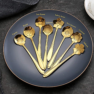 Stainless Steel Flower Coffee Spoon Set, LEIHEFA 8 Pcs Creative Tea Spoon,Stirring Spoon, Ice Tea Spoon for Tea, Cake, Sugar, Dessert Ice Cream Spoon (Gold)