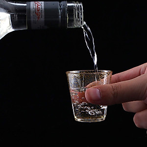 WELLIFE 200 PACK Plastic Gold Glitter Shot Cups, 2OZ Disposable Shot Glasses,Small Hard Plastic Tumblers,Gold Tasting Sampling Cups,Premium Mini Container Perfect for Whiskey for Party