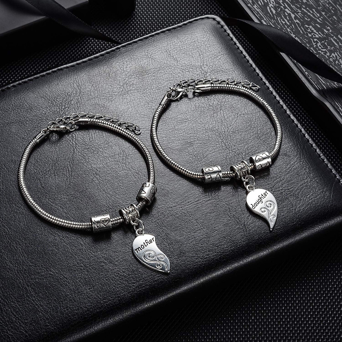 YEEQIN 2PCs Matching Heart Mother Daughter Bracelets Mother Daughter Jewelry Set Gift for Mom or Daughter