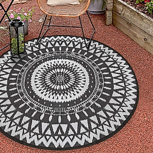 NUU GARDEN Round Outdoor Rug for Patios Plaid Reversible Patio Rug, Plastic Straw Indoor and Outdoor Round Rug for Outdoors, RV, Backyard, Deck, Picnic, Beach, Trailer, Camping, 5 * 5 ft