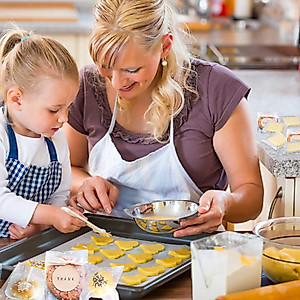 LiyuanQ Christmas Self Adhesive Candy Bag 200 PCS Cellophane Cookie Bags Self-adhesive Sealing Cellophane Bags White Polka Dot Clear Bags OPP Plastic Party Bag for Bakery, Candy (5.5 x 5.5 inches)