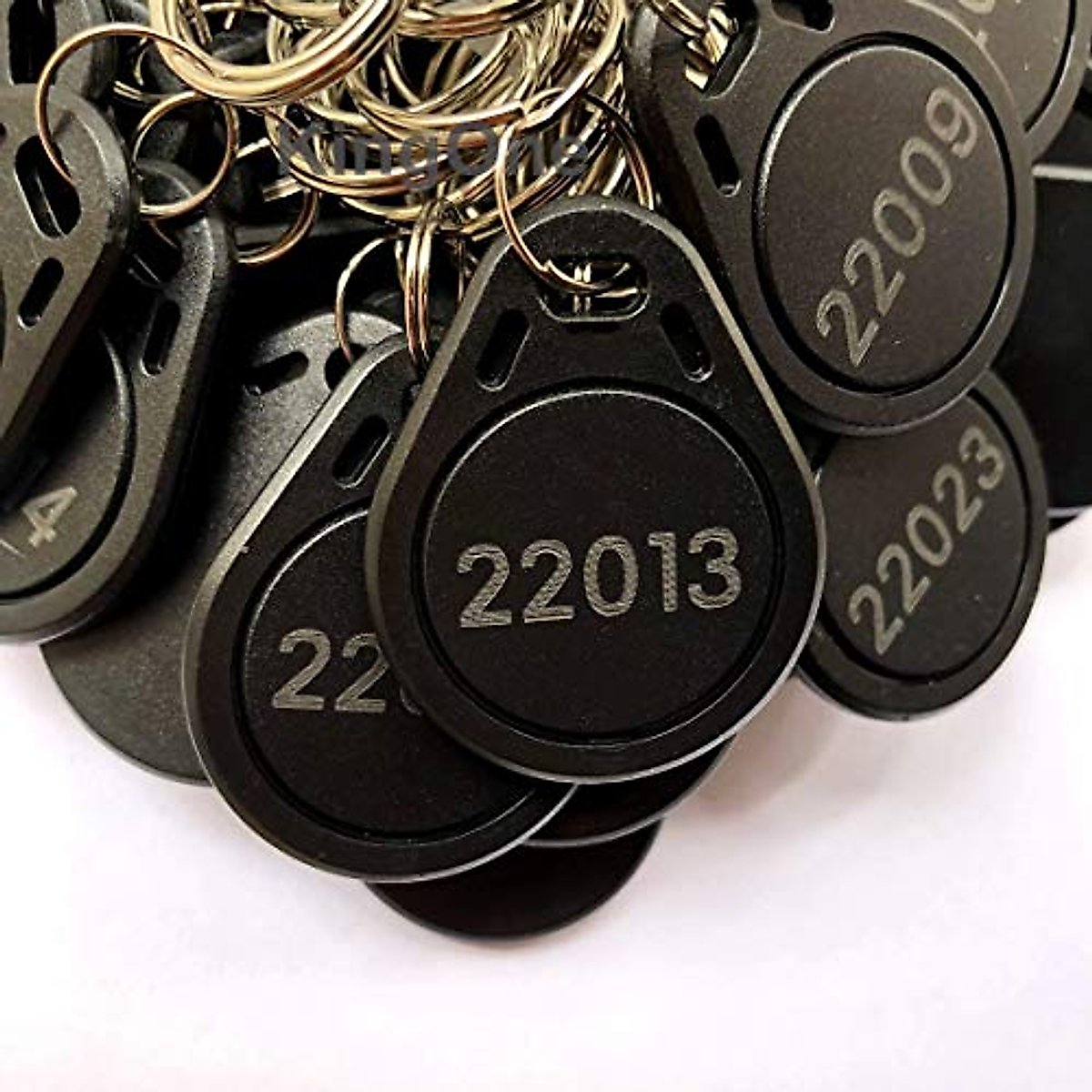 100pcs 26 bit Keyfobs Proximity Fob Works with Prox Key ISOProx 1346 1386 1326 H10301 Format Readers. Works with The vast Majority of Access Control Systems (Black)