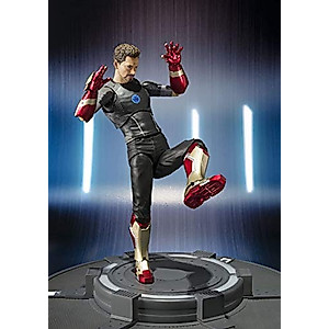 Bandai S. H. Figuarts Tony Stark Iron Man 3"