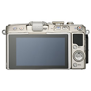 Olympus Mirrorless SLR E-PL6 with M Zuiko Digital 14-42mm Lens (Silver) - International Version