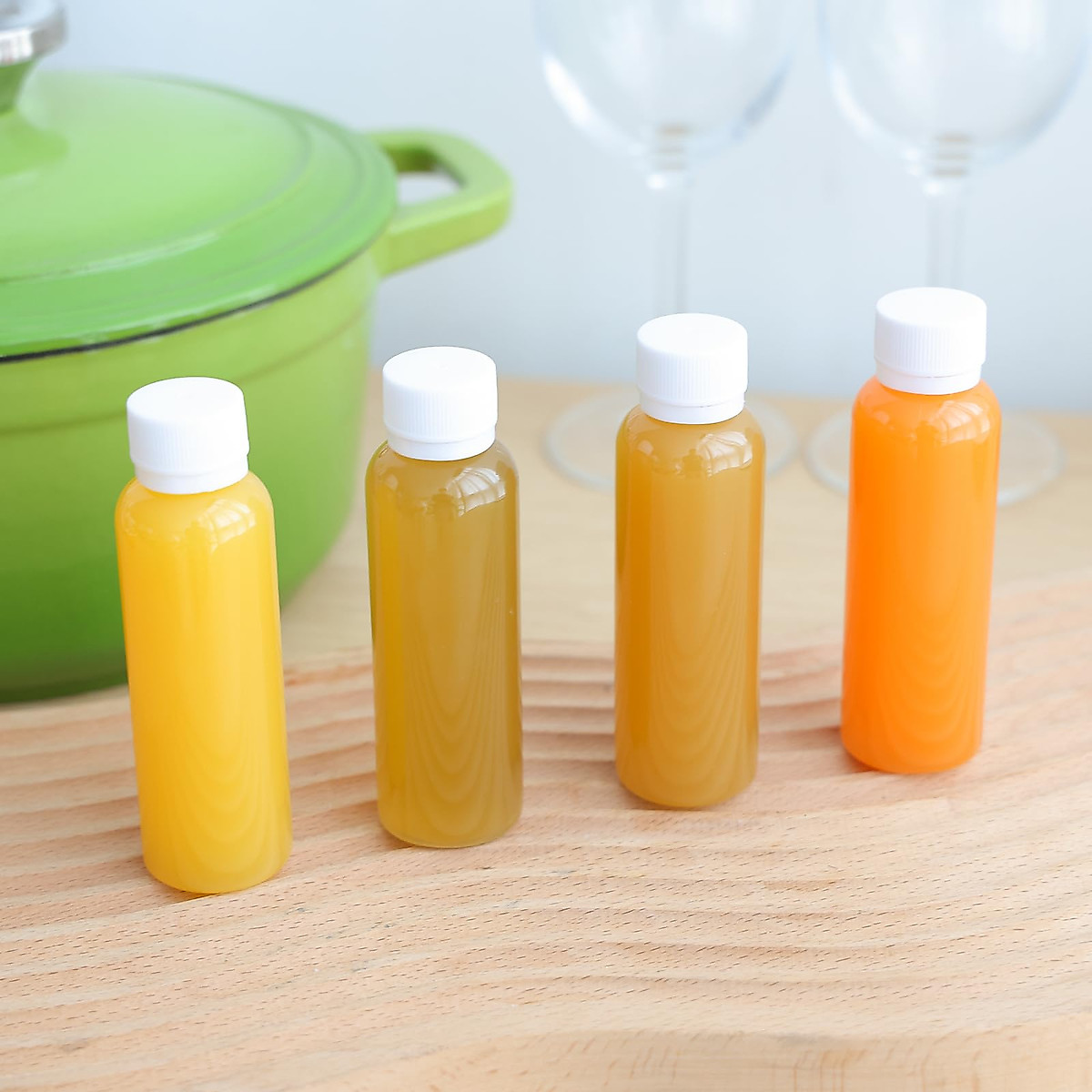 Moretoes 20pcs 2oz Small Plastic Beverage Bottle, Clear Juice Bottle with Lid, Reusable Leak-proof Containers with Cap for Juices, Ginger Shot, Shampoos and Other Liquids