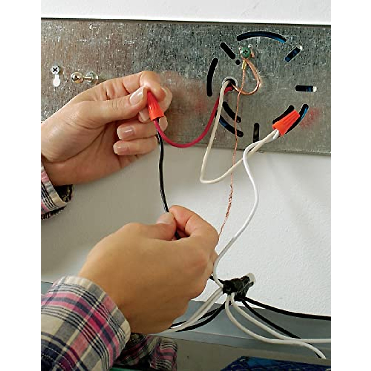 Ultimate Guide: Wiring, 8th Updated Edition (Creative Homeowner) DIY Home Electrical Installations & Repairs from New Switches to Indoor & Outdoor Lighting with Step-by-Step Photos (Ultimate Guides)