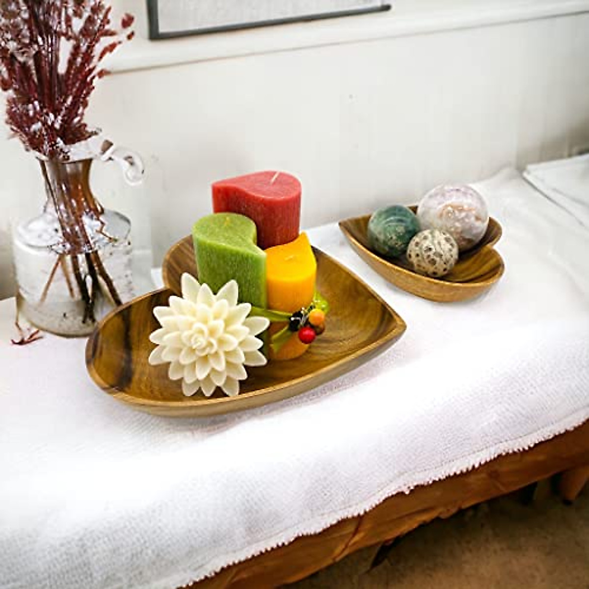 WRIGHTMART Wooden Bowl Set of 2, Decorative Heart Shaped Server for Food, Salad, Nut Mixes, Versatile, Use as a Jewelry, Coin Catchall Dish, Add Heart to Culinary Creations, Acacia Wood