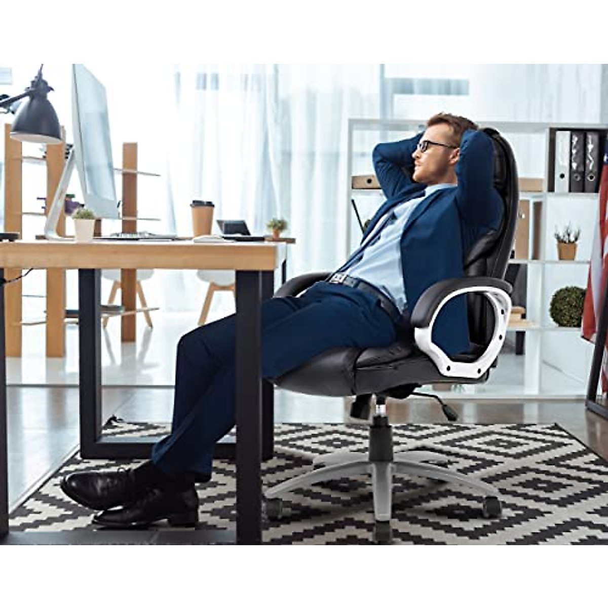 Big and Tall Office Chair High Back Executive Office Chair Comfortable Thickening Padded Cushion Leather Chair All Day Comfort Wide Seat Ergonomic Computer Desk Chair with Armrest