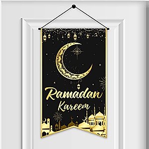 Ramadan Kareem Hanging Door Sign Ramadan Decorative Hanging Sign Muslim Party Decorations Black Gold Moon Lantern Banner for Ramadan Kareem Eid Mubarak Home Decor Muslim Ramadan Party Supplies Favor