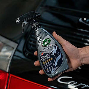 Turtle Wax 53447 Hybrid Solutions Ceramic Acrylic Black Spray Wax Formulated for Black Car Paint, Fills Scratches and Swirl Marks, Provides Water Repellency, Lasting Protection and Shine, 16 oz