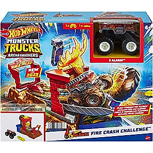 Hot Wheels Arena Smashers 5-Alarm Fire Crash Challenge Playset, 5-Alarm Toy Truck in 1:64 Scale & Crushable Car