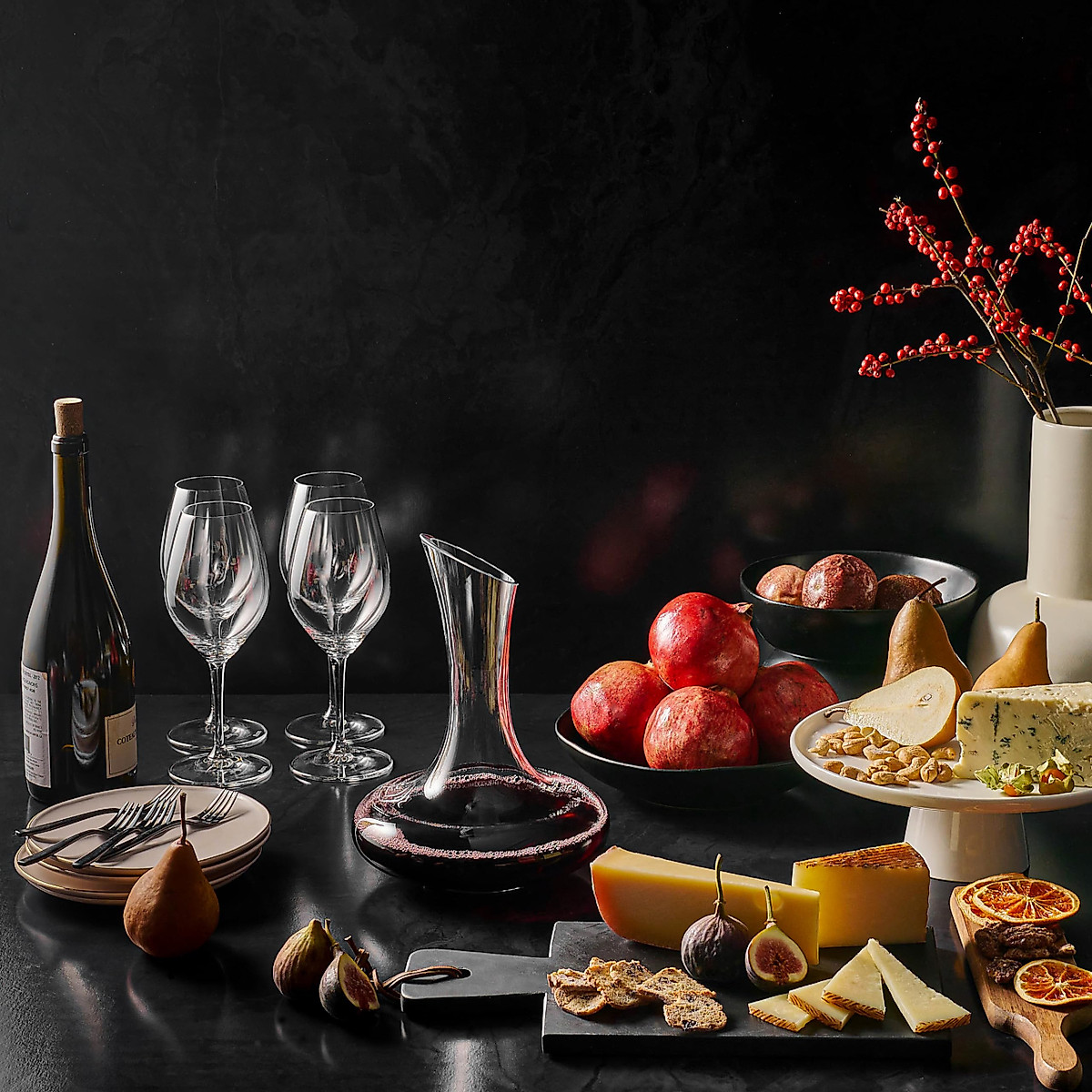 Large Elegant Wine Decanter with Aerator Pourer - Clear Hand Blown 100% Lead-Free Crystal Glass Wine Carafe - Red Wine Decanter Bottle, Wine Lovers Accessory Gift - 1600ml.