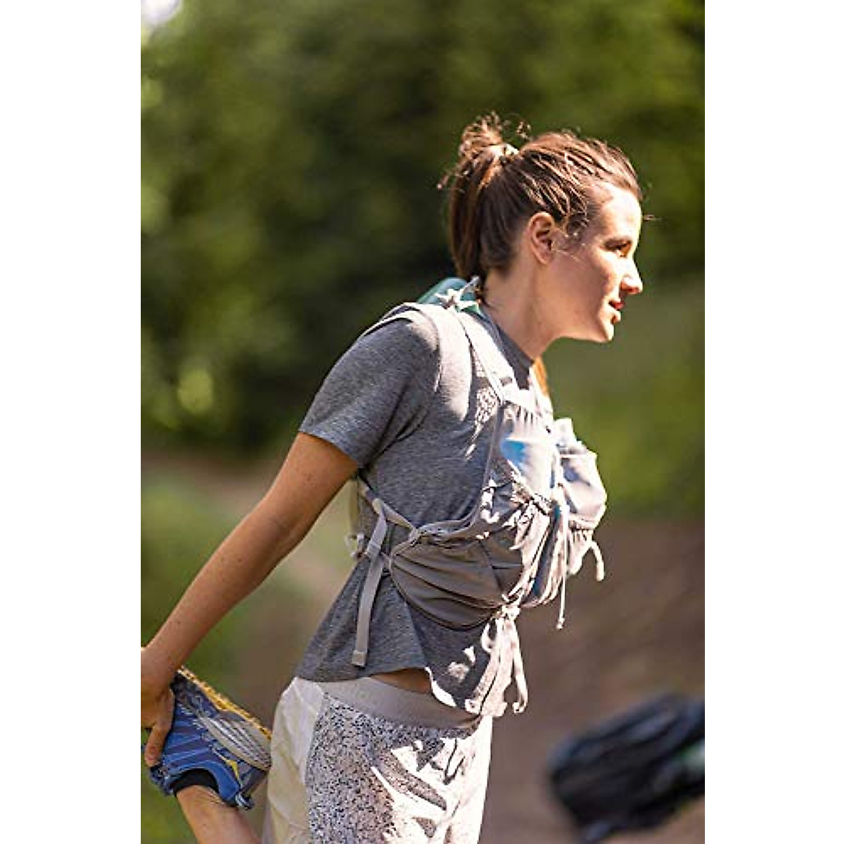 CamelBak Women’s Zephyr Running Hydration Vest – Body Mapping Technology – 34 oz