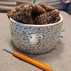 FGYZYP Resin Yarn Bowl, Sheep Knitting Bowl, Decorative Yarn Ball Holder, Handmade Craft Knitter Storage Supplies Organizer Crocheting Accessories for Mothers Day Christmas Day Gifts