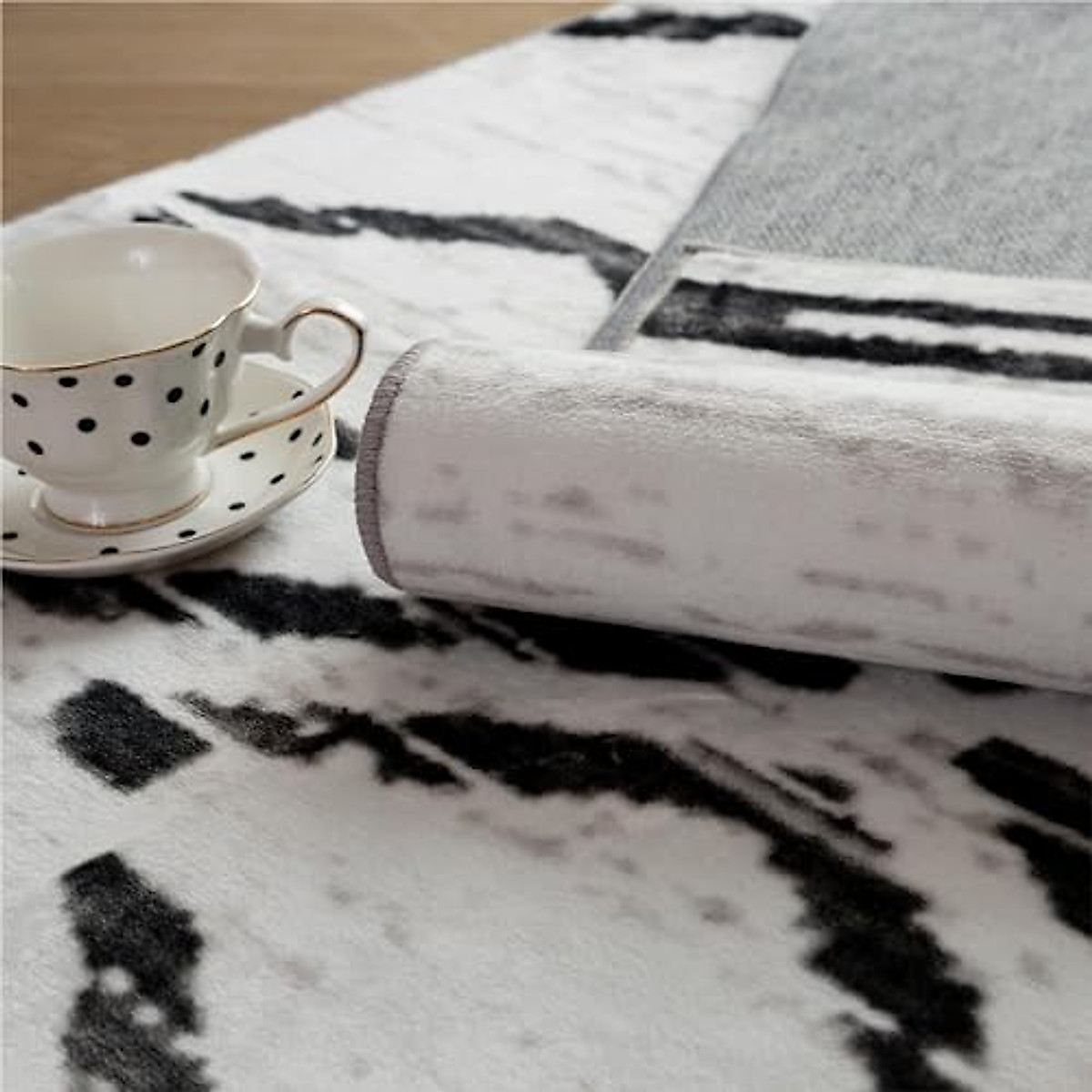 Syalife Boho Area Rug, Non Shedding 8x10 Washable Rug with Non Slip Backing, White and Black Modern Geometric Carpet, Indoor Bohemian Rug for Living Room Entryway Bedroom Kitchen - White, Black