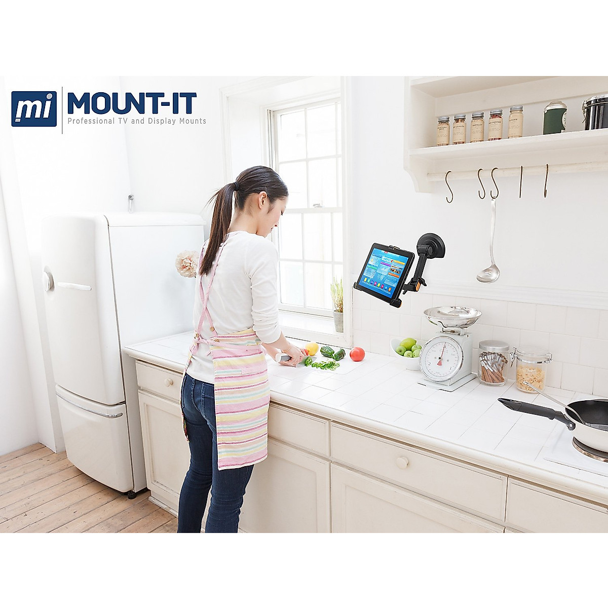 Mount-It! Universal Tablet Wall Mount for iPad | Kitchen Tablet Wall Mount | Tablet Stand for iPad, Galaxy Tab, Fire & 8.9-10.4 Inch Tablets (MI-1401)