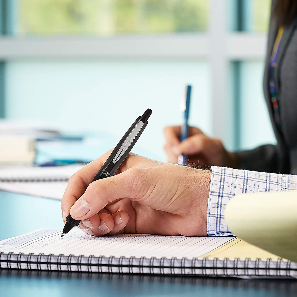 PILOT Dr. Grip FullBlack Refillable & Retractable Ballpoint Pen, Medium Point, Black Ink, 6 PACK