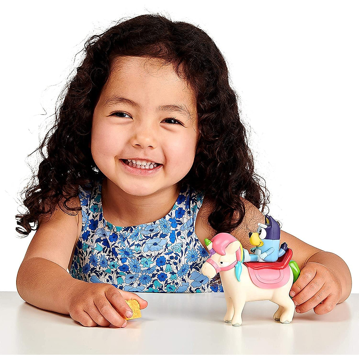 Bluey Vehicle and Figure Pack, 2.5-3" Articulated Figures - Unipony (13050)
