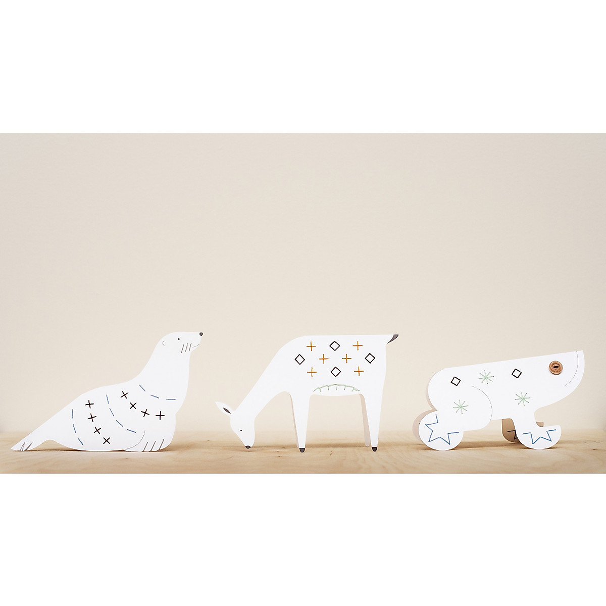 Chronicle Books Sew Spectacular: Adorable Animals (Sewing & Paper Craft Activity Book, Creative Art Gift for Tweens)