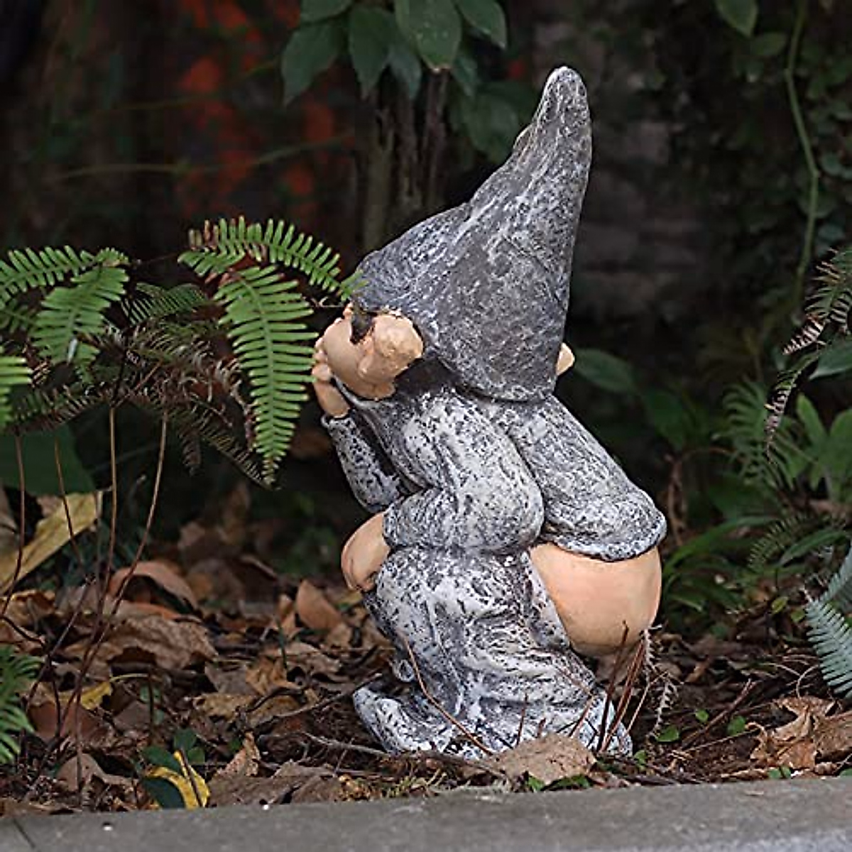 Pooping Garden Gnome Statue,Naughty Funny Outdoor Statue Resin Elf Garden Figures Figurines Lawn Decor,Dwarf Garden Sculptures and Statues Miniature Mold for Yard Art-Urinating dwarfs 5x7x13cm(2x2.7x5