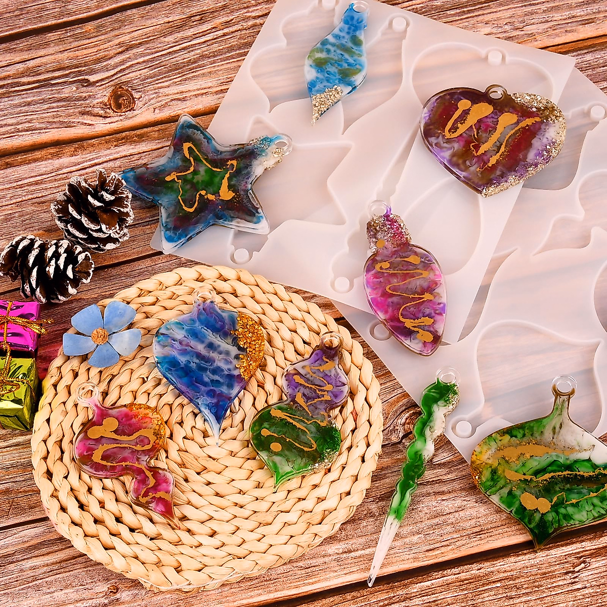 Actvty Christmas Resin Molds Silicone, 2 Pcs Christmas Ornaments Silicone Molds for Epoxy Resin, Christmas Pendant Molds DIY Resin Crafts Jewelry Xmas Decor Gift