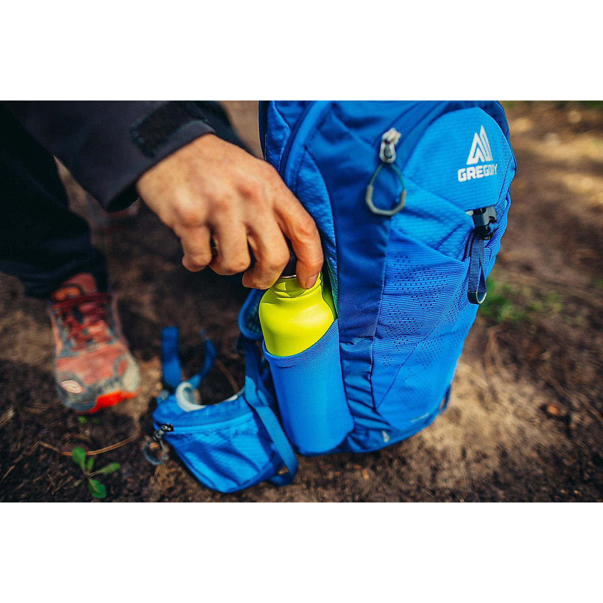 Gregory Mountain Products Miwok 12 Liter Men's Daypack , Flame Black