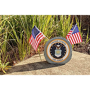 Red Carpet Studios 35182 Military Garden Stone, Multicolor