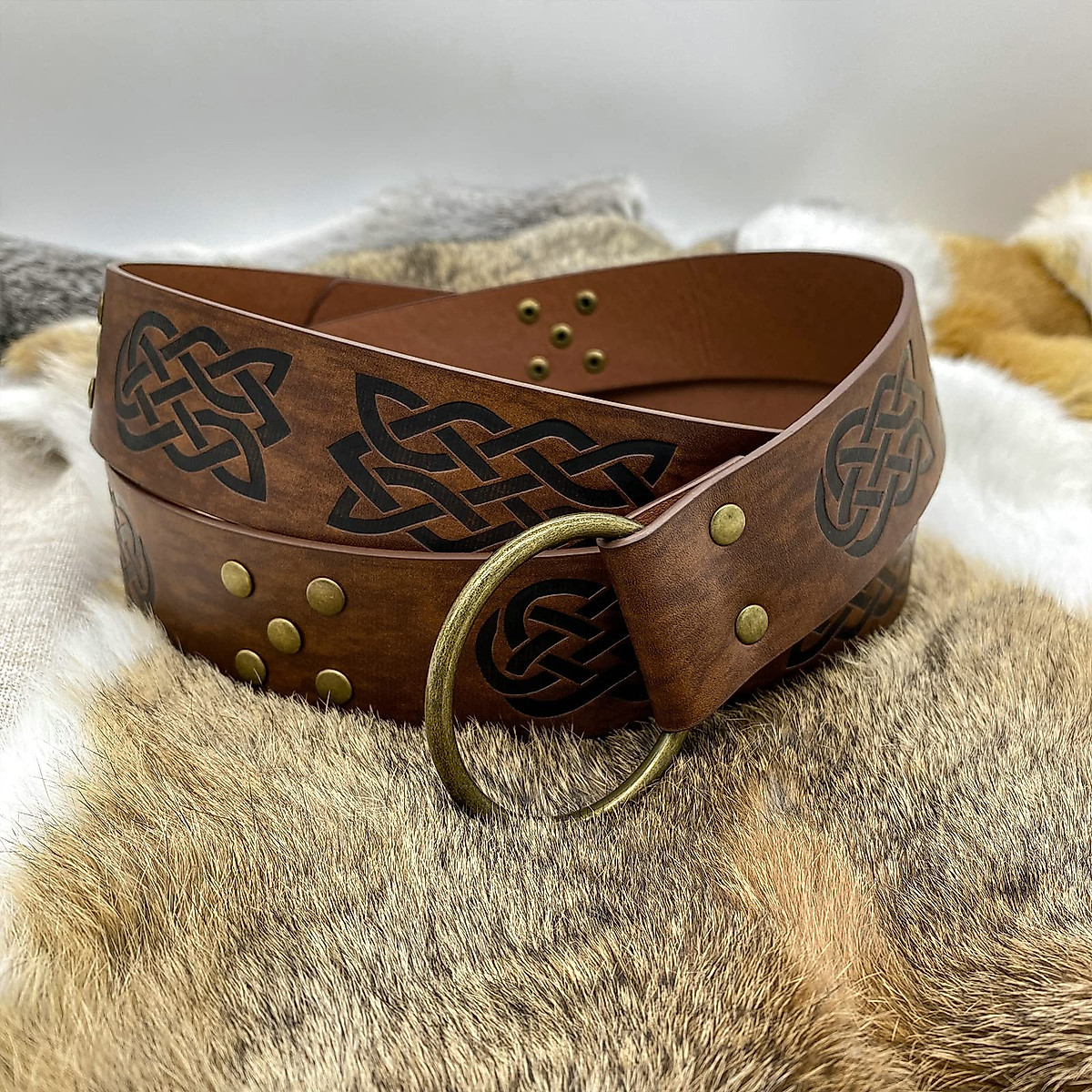 GelConnie Medieval Belts for Men Viking Leather Belt Ren Faire Belt Medieval Embossed PU Leather O Ring Belt Steampunk Midevil Belt For Women