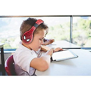 eKids Spiderman Kids Headphones, Adjustable Headband, Stereo Sound, 3.5Mm Jack, Wired, Tangle-Free, Volume Control, Childrens Headphones Over Ear for School Home, Travel