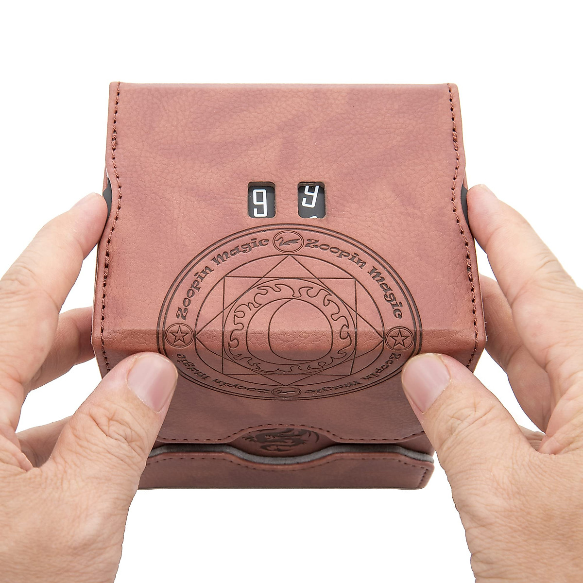 Zoopin Leather Deck Box with Built-in Spinning Life Counter, Brown for MTG,Yugioh,Pokeman,TES Legacy,Munchkins CCG Decks and Also Small Tokens or Dice- Hold 100 Sleeved Cards or 150 Naked Cards …