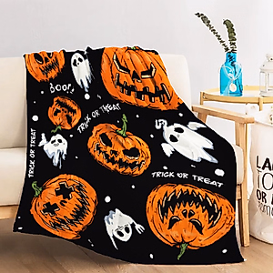 aqtoelca Halloween Teen Throw Blanket Trick or Treat Lightweight Pumpkin Blankets for Couch Sofa Outdoor Fleece Blankets and Throws Halloween Holiday Decorative Blanket 50x60-02