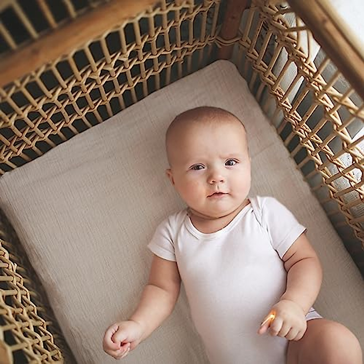 lulumoon Muslin Bassinet Sheets Fitted - Universal Cotton Baby Sheets for Rectangle, Hourglass or Oval Bassinet Mattress (Sand & Cream)